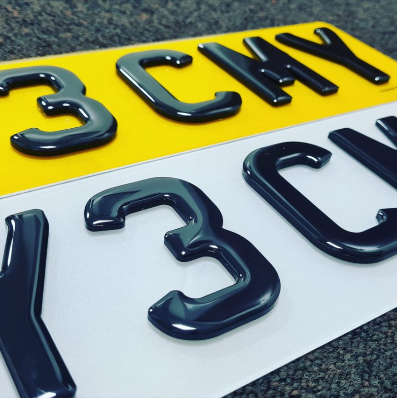 Super glossy 3D gel letters – Delta Plates