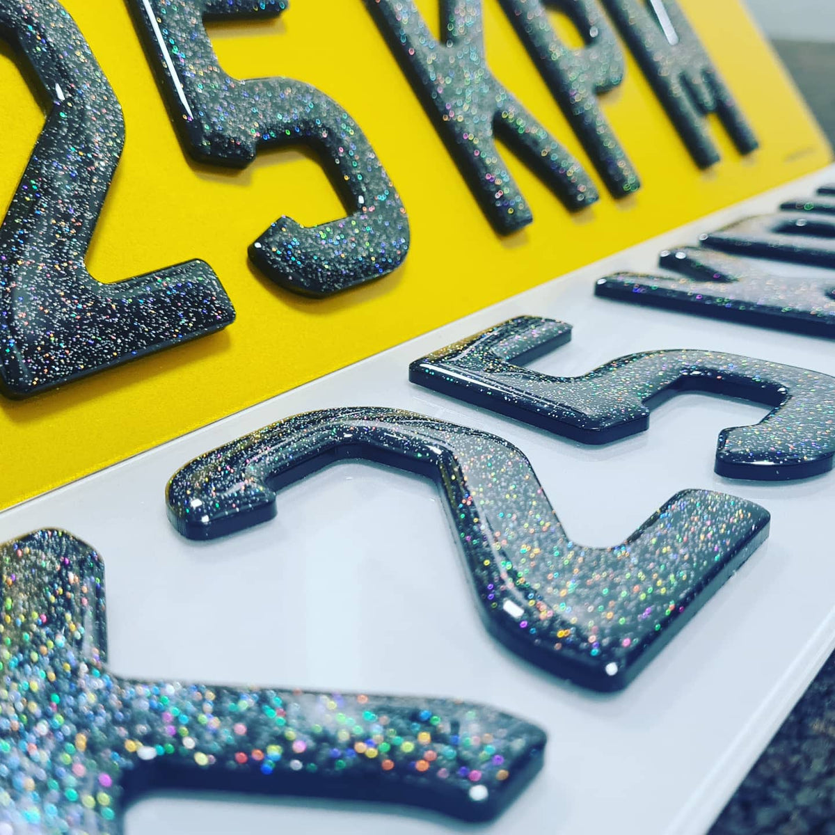 *New Design* 4D with Cosmic Glitter – Delta Plates