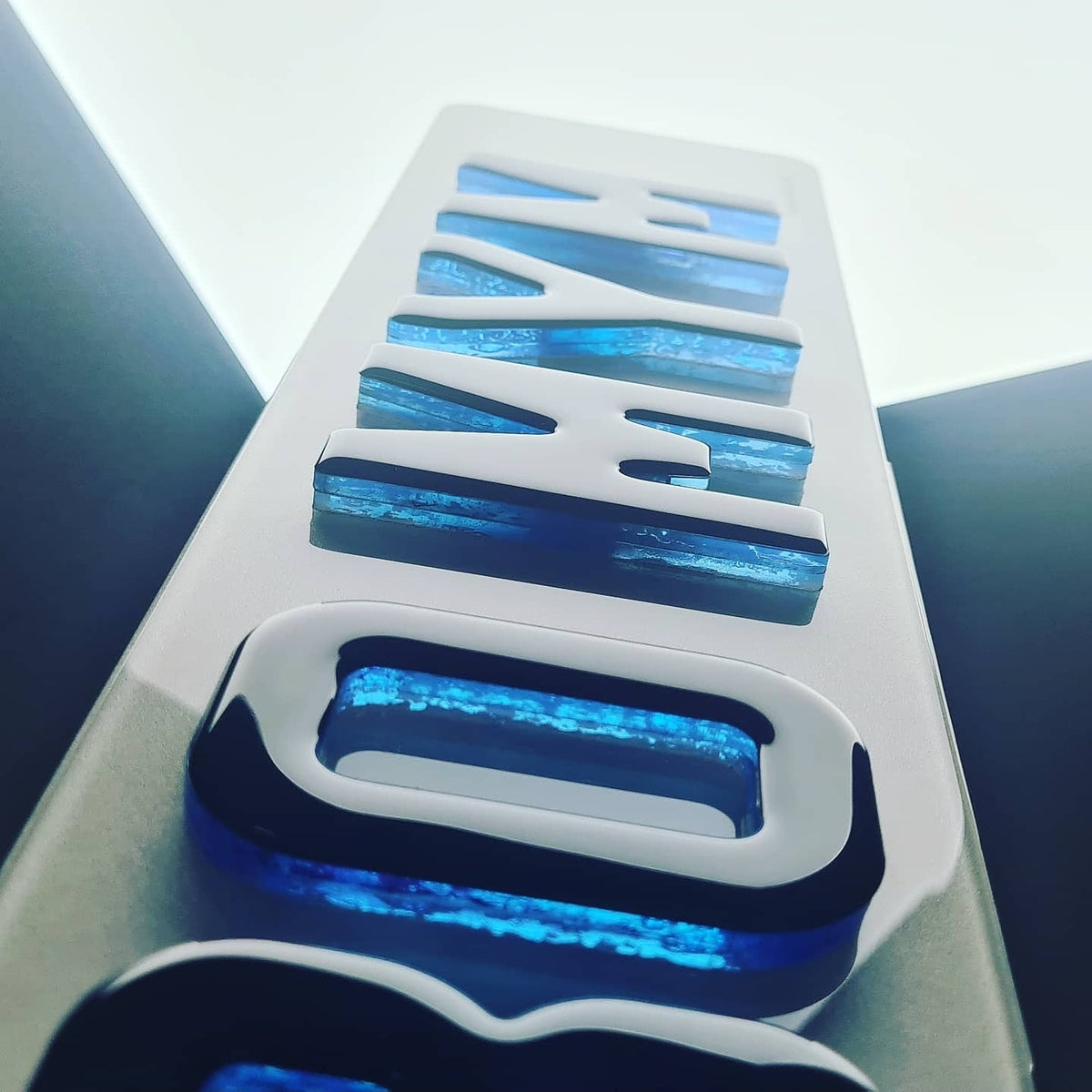 Double stacked Neon 4D plate – Delta Plates