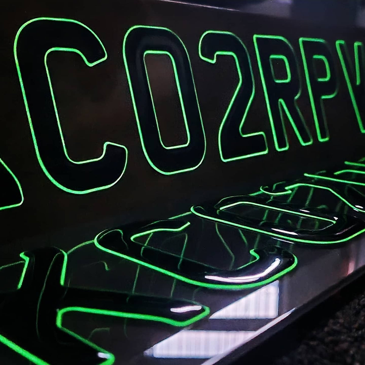 Glow in the dark 3D gel plates are stunning – Delta Plates