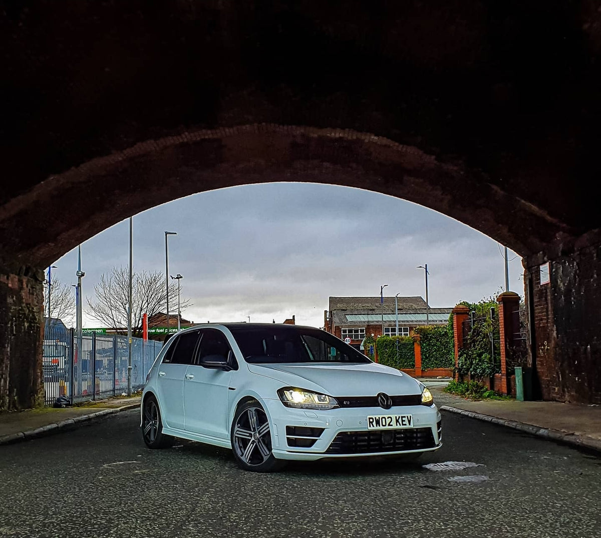 Lovely MK7 Golf R with some 3D Gel plates – Delta Plates