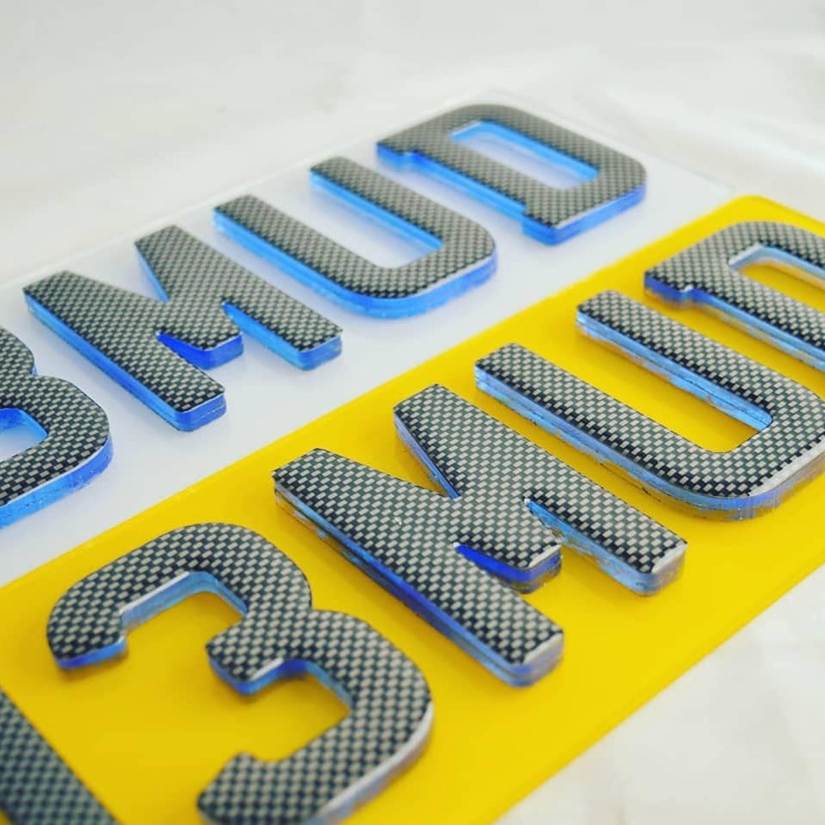 3D Carbon gel plates with neon blue 4D works so well – Delta Plates