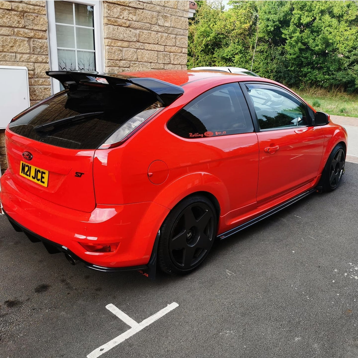 Ford Focus ST with some short 3D gel plates – Delta Plates