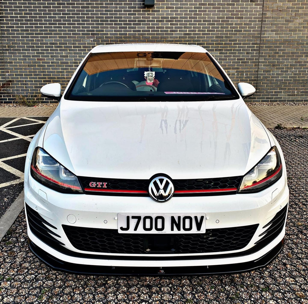 VW Golf GTI with some short 4D plates – Delta Plates