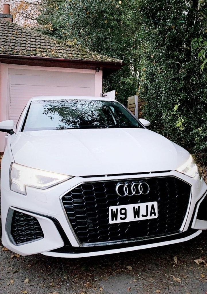 Audi A3 with some short 3D gel plates – Delta Plates