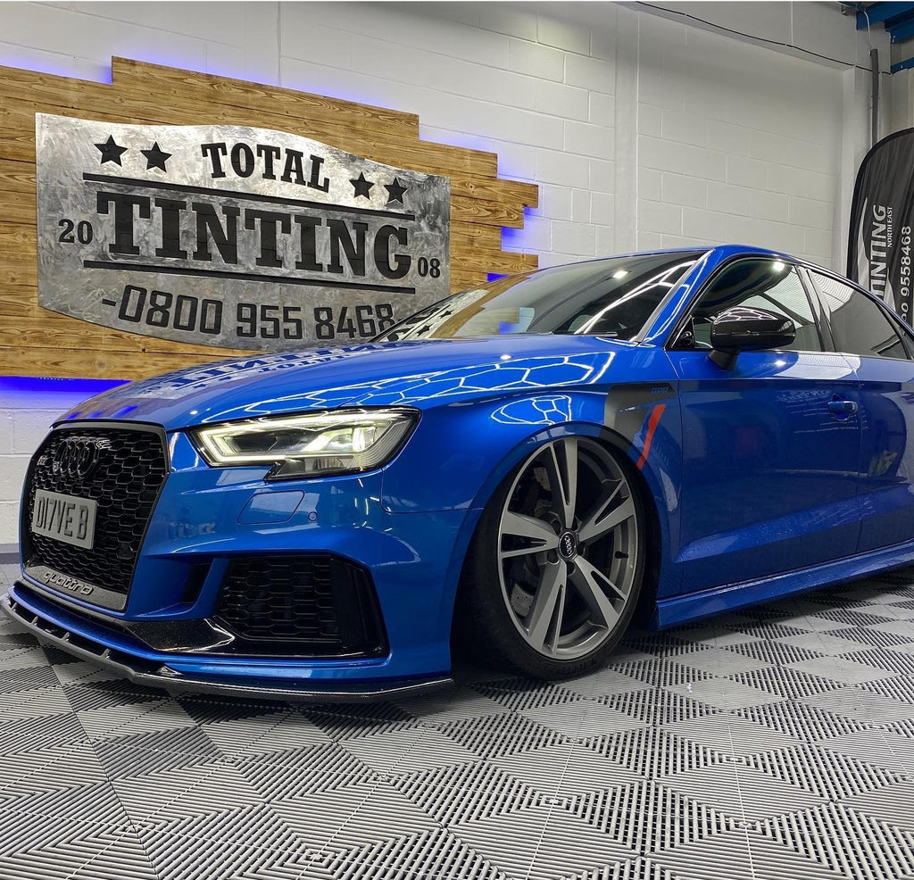 Audi RS3 with some tinted 3D gel plates – Delta Plates